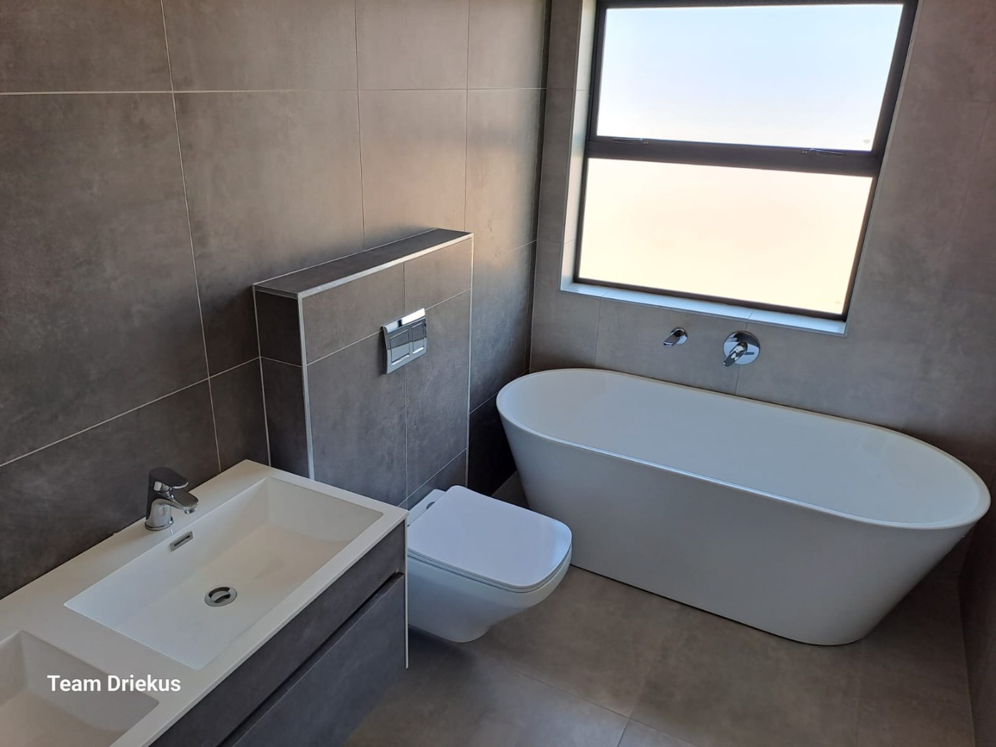 New Sandown Development – 4 Bedroom House – RXAW-18082 – Adri Marais