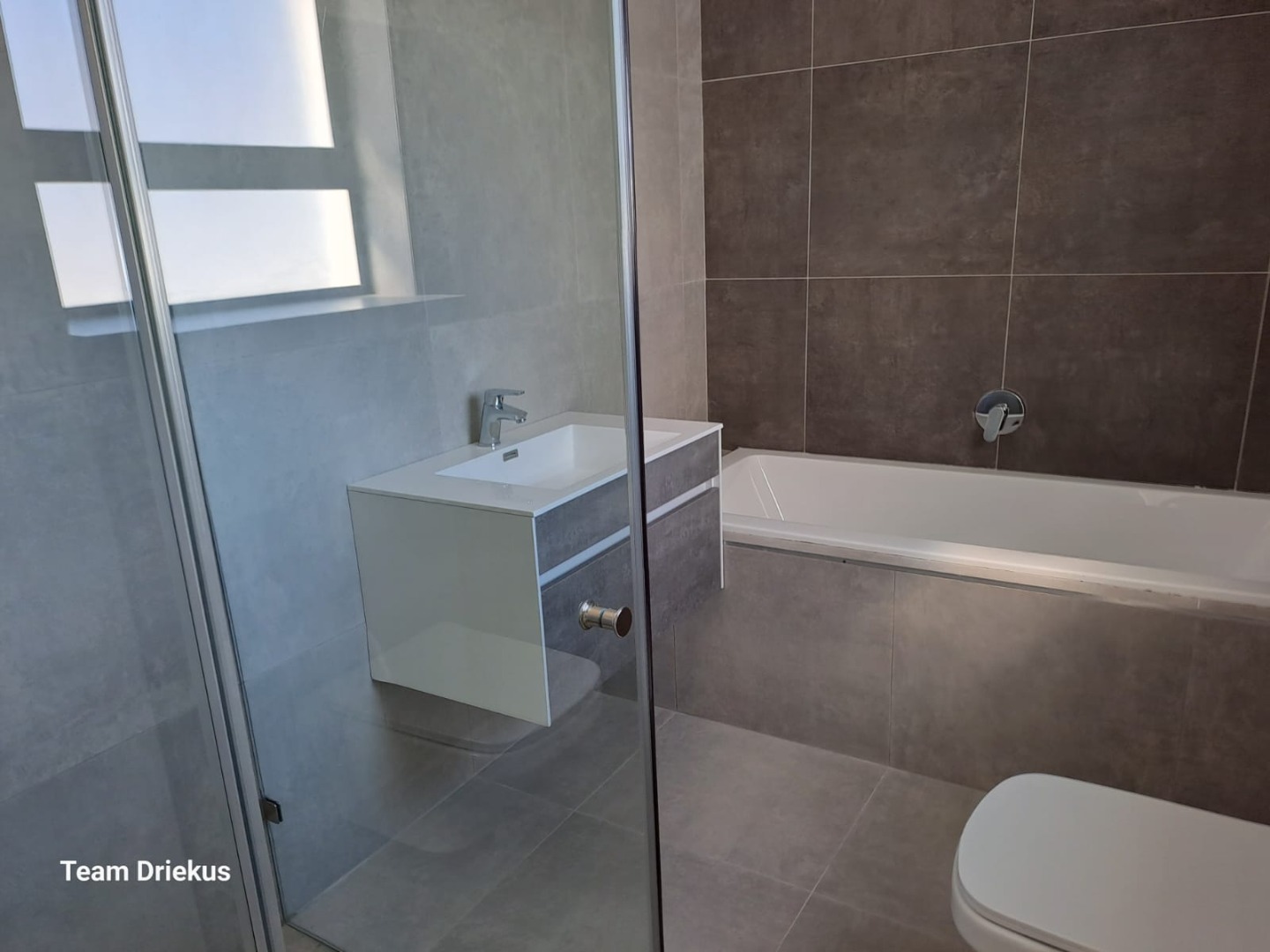 New Sandown Development – 4 Bedroom House – RXAW-18082 – Adri Marais