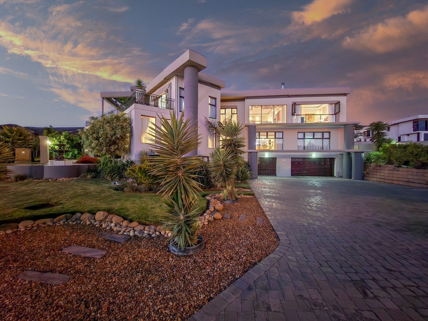 Baronetcy Mansion | Cape Town – Adri Marais