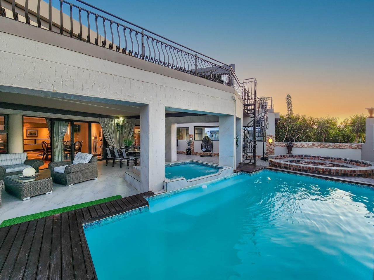 Baronetcy Mansion | Cape Town – Adri Marais